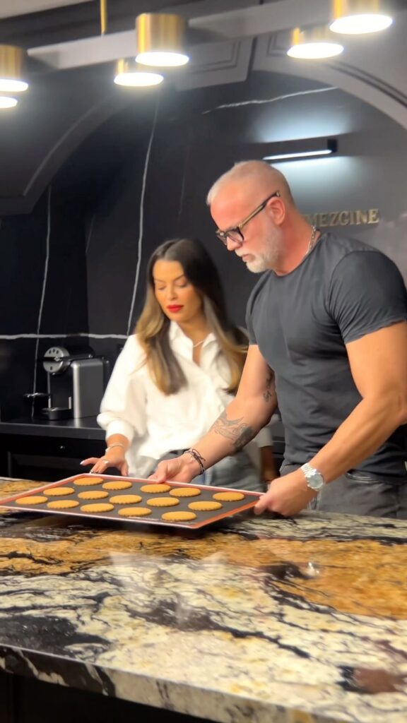 Dudu Outmezgine - REELS